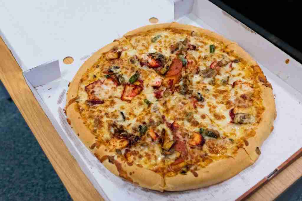 How Many Slices Are In A 14 inch Pizza Pizza Oven Radar